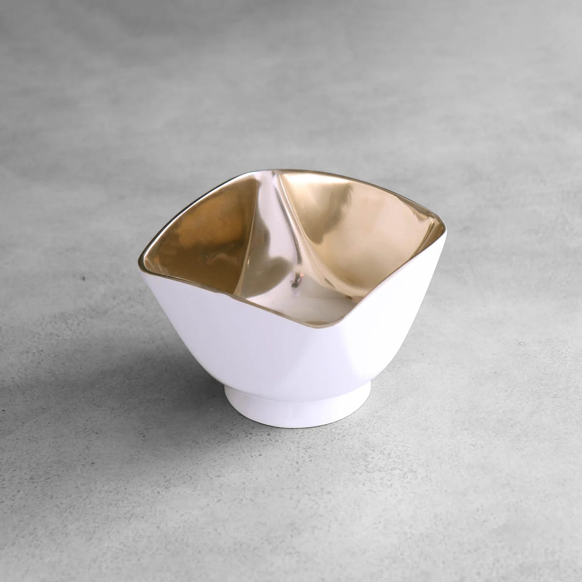 White and Gold Small THANNI Elena Bowl Beatriz Ball – MARKET